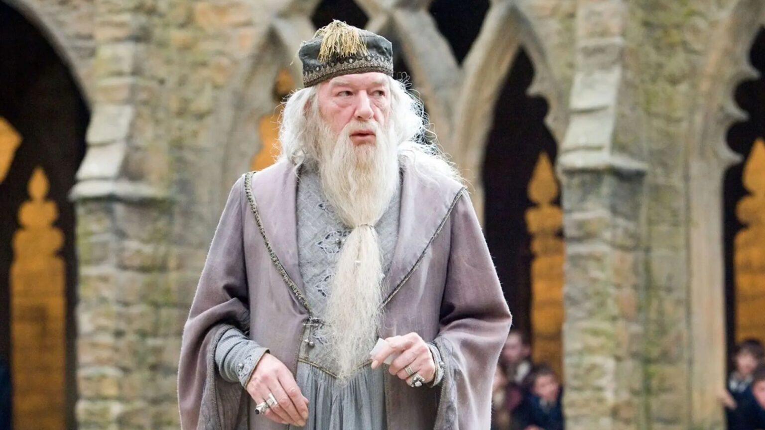 Actor de Harry Potter olvida dónde estacionó su Rolls Royce